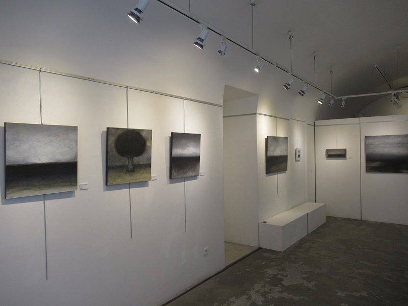 Paesaggi e nature morte “senza tempo” nelle tele di Pascal Geyre alla ...